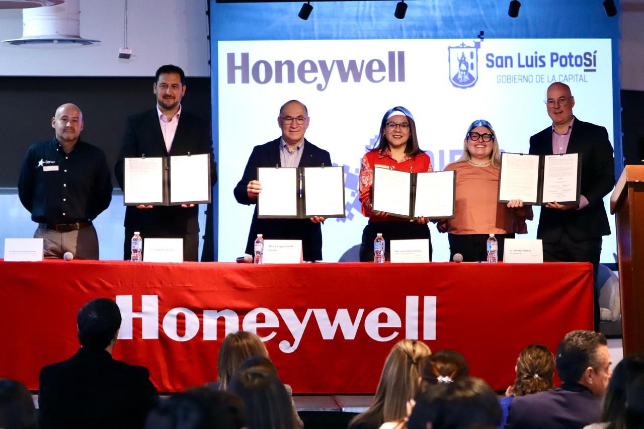 Firma convenio DIF Municipal y Honeywell por la inclusión laboral - Momento | San Luis Potosi