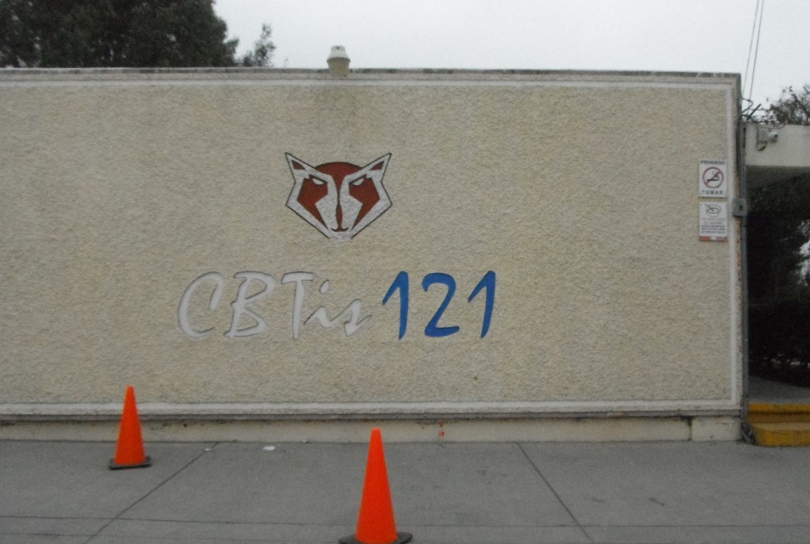 Ante falta de aula digna estudiantes del CBTis 121 toman clases en el ...